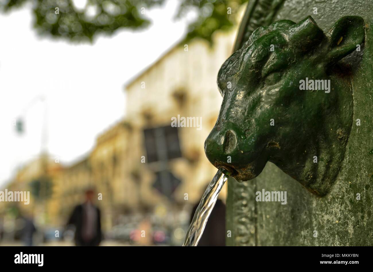 Little bull sculpture hi-res stock photography and images - Alamy