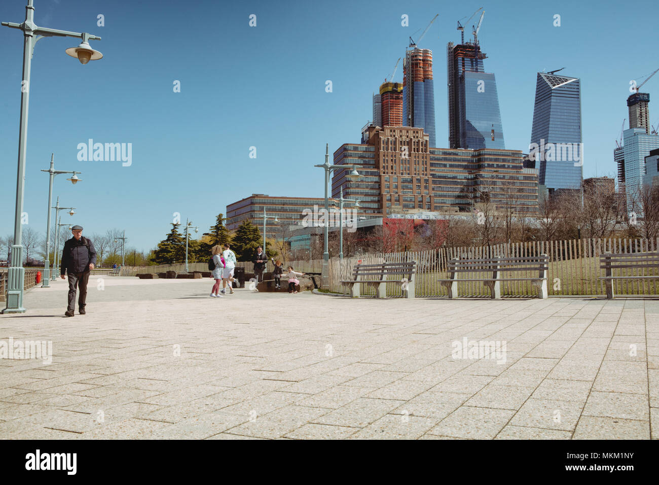 Chelsea piers new york city hi-res stock photography and images - Alamy