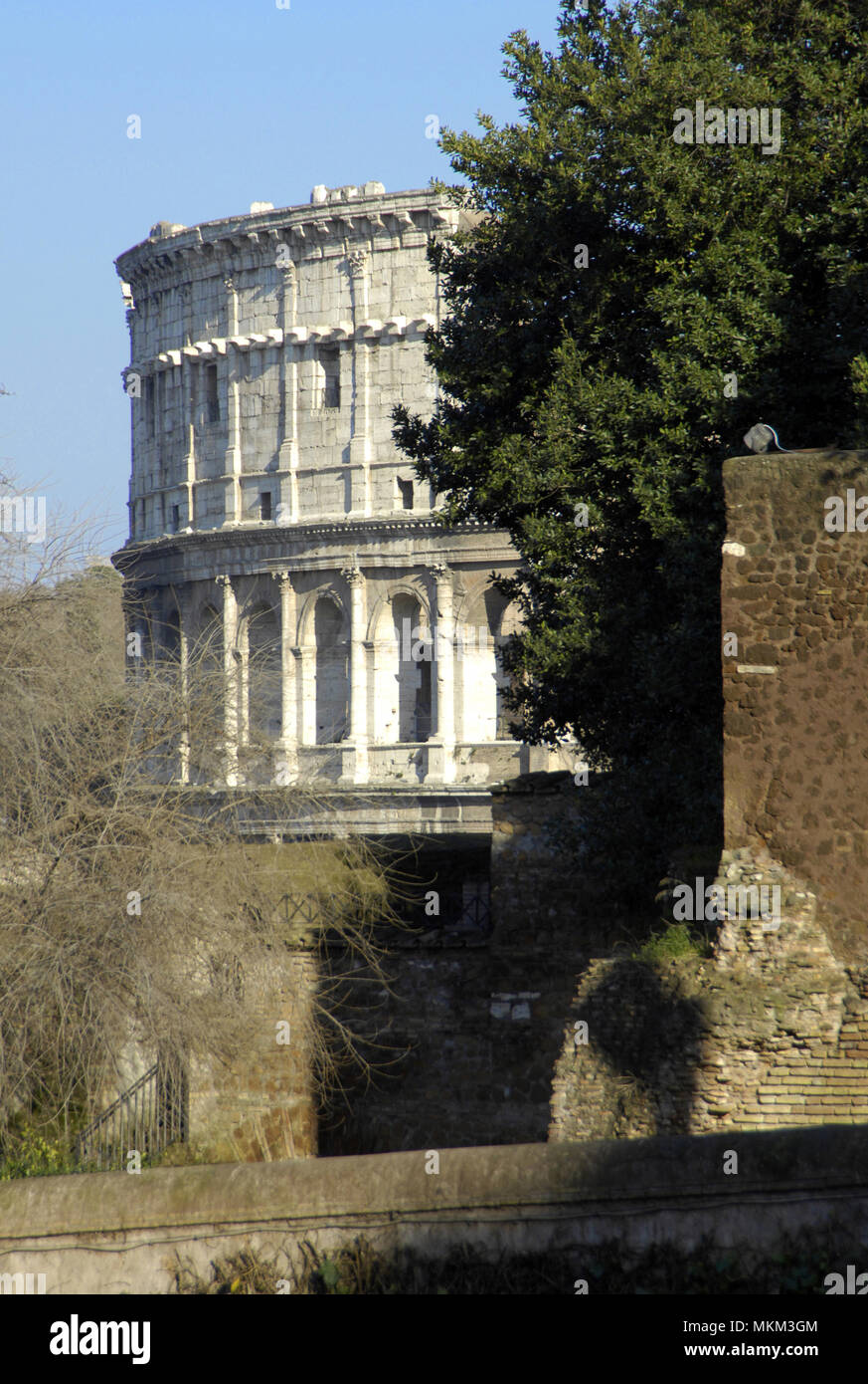 Kolosseum intakt hi-res stock photography and images - Alamy