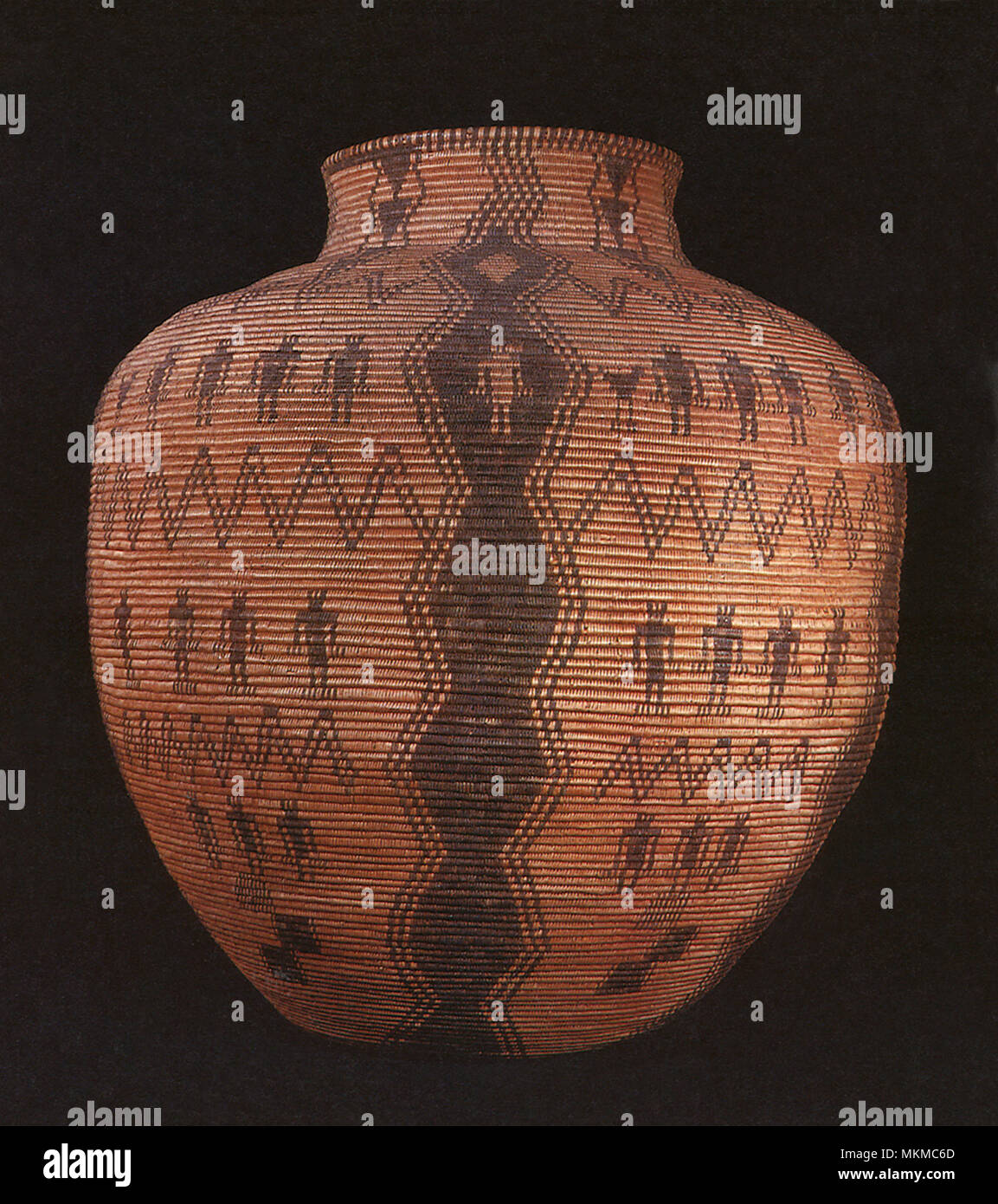 Apache Basketry Jar Stock Photo - Alamy