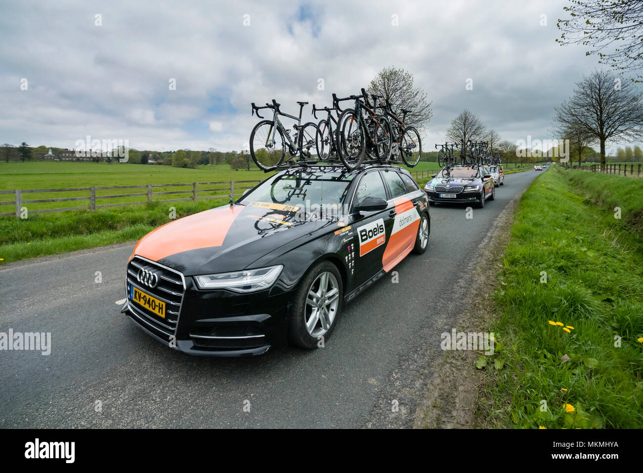 Transporting racing bikes hi-res stock photography and images - Alamy