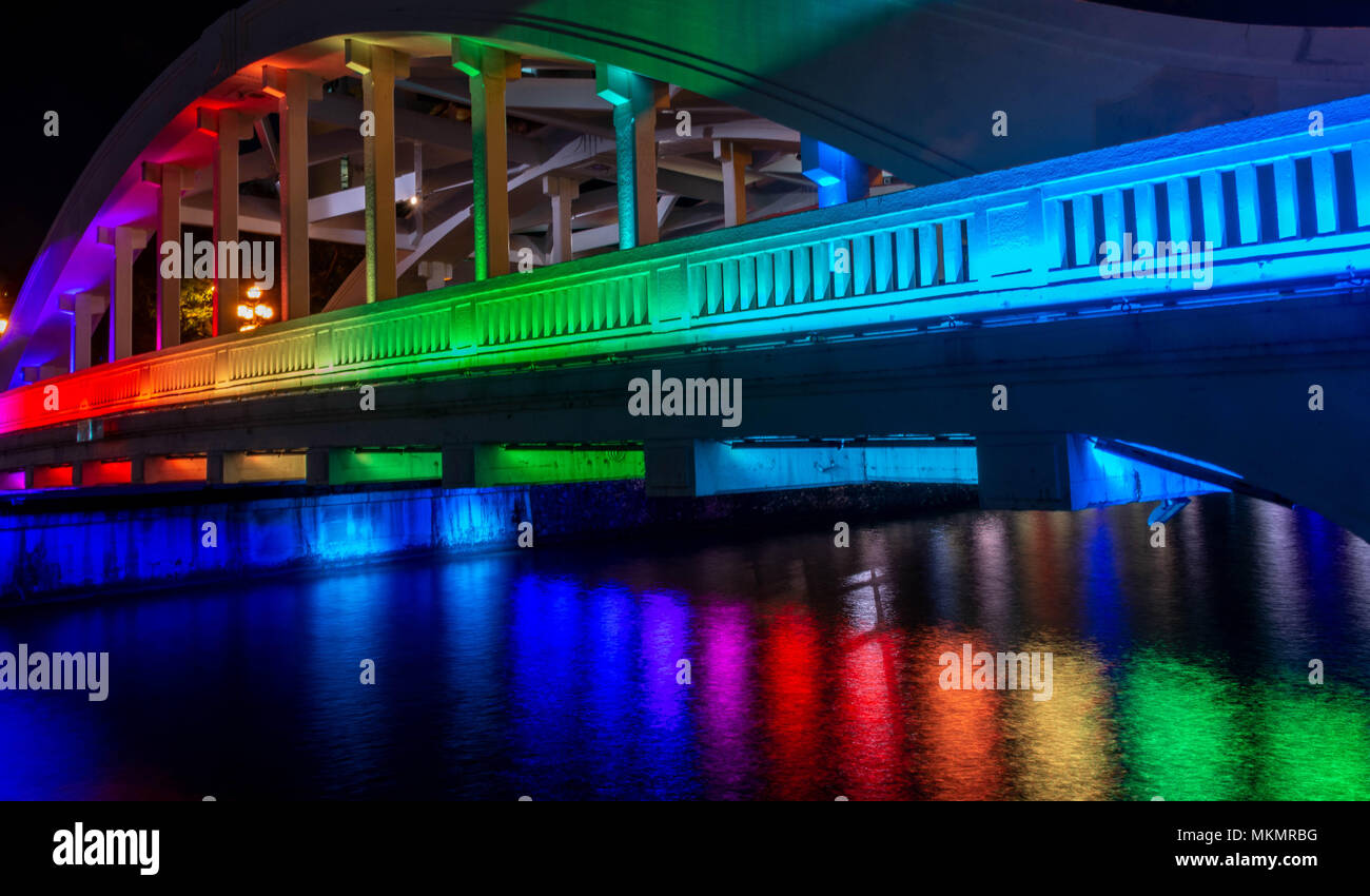 Elgin bridge night singapore river hi-res stock photography and images ...