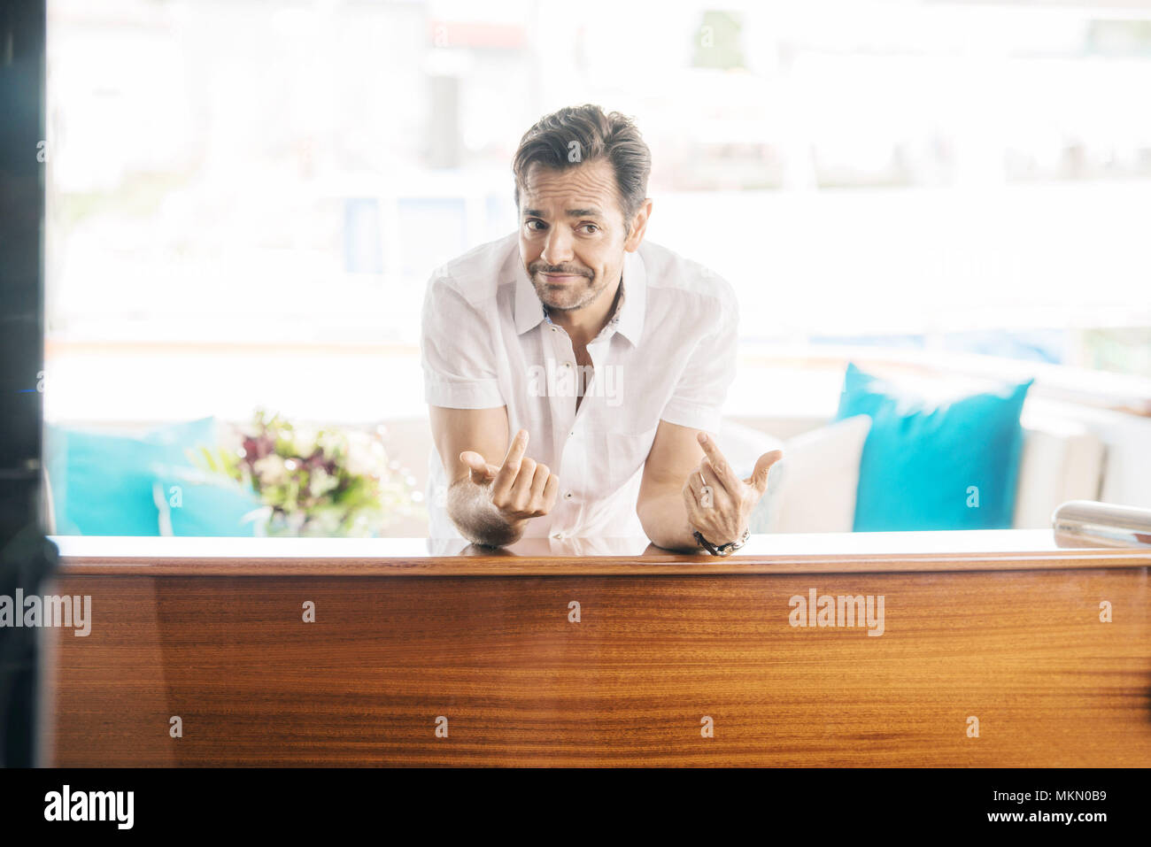 OVERBOARD, Eugenio Derbez, 2018. ph: Diyah Pera. ©Pantelion/courtesy ...