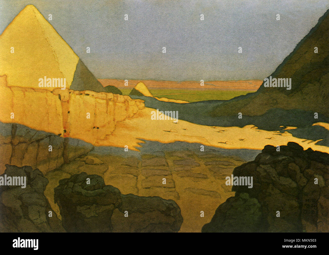 Gold pyramids hi-res stock photography and images - Alamy