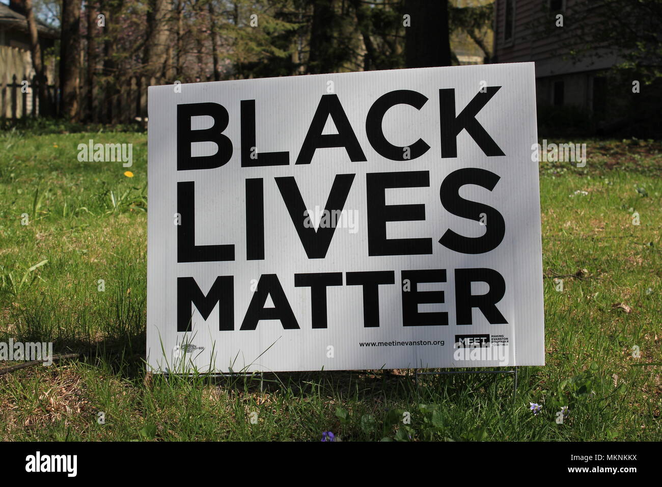 Black Lives Matter BLM lawn sign as streetscape in Evanston, Illinois ...