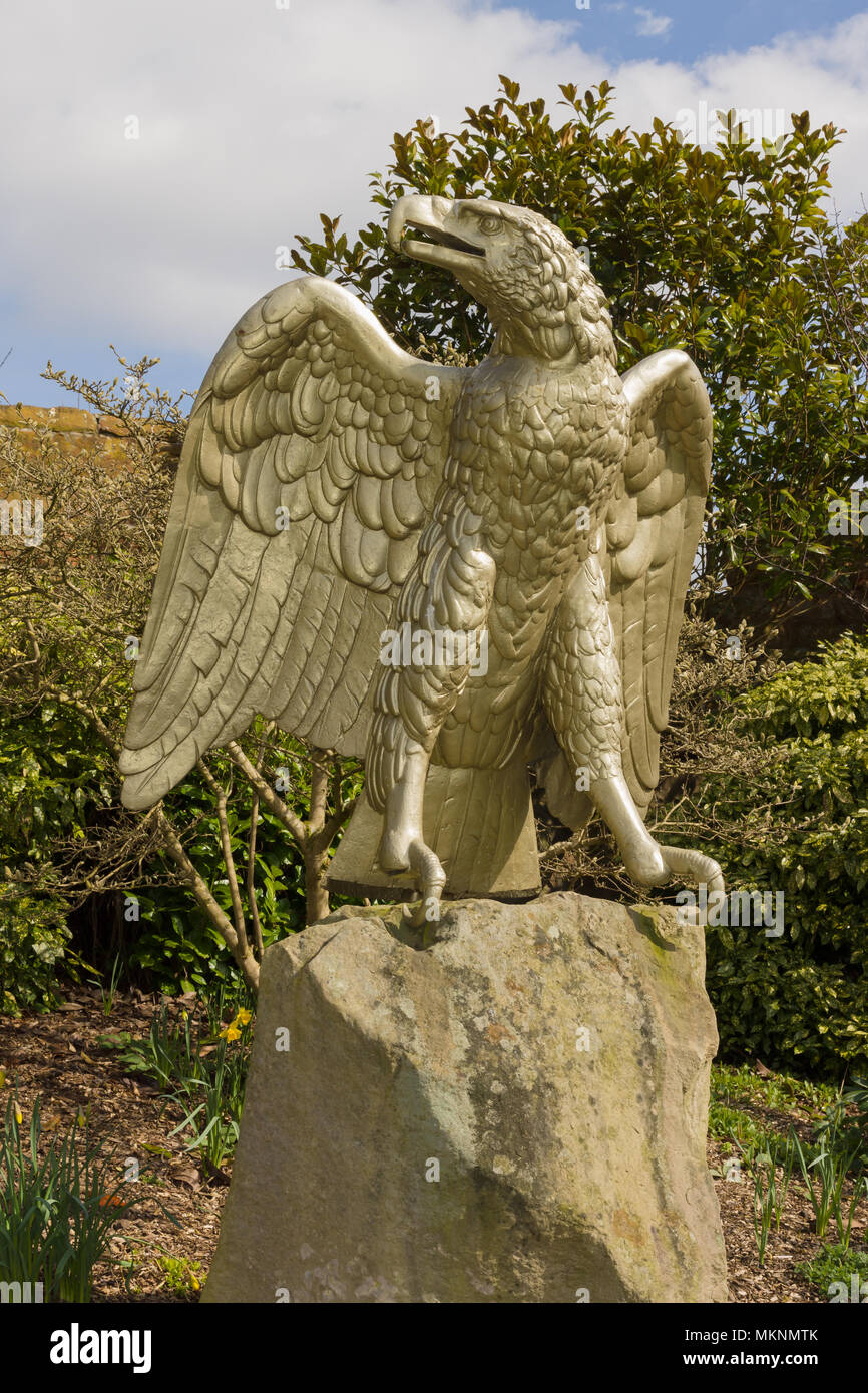German eagle statue hi-res stock photography and images - Alamy