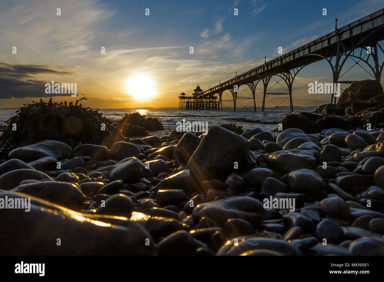 Clevedon pier and rocks hi-res stock photography and images - Alamy