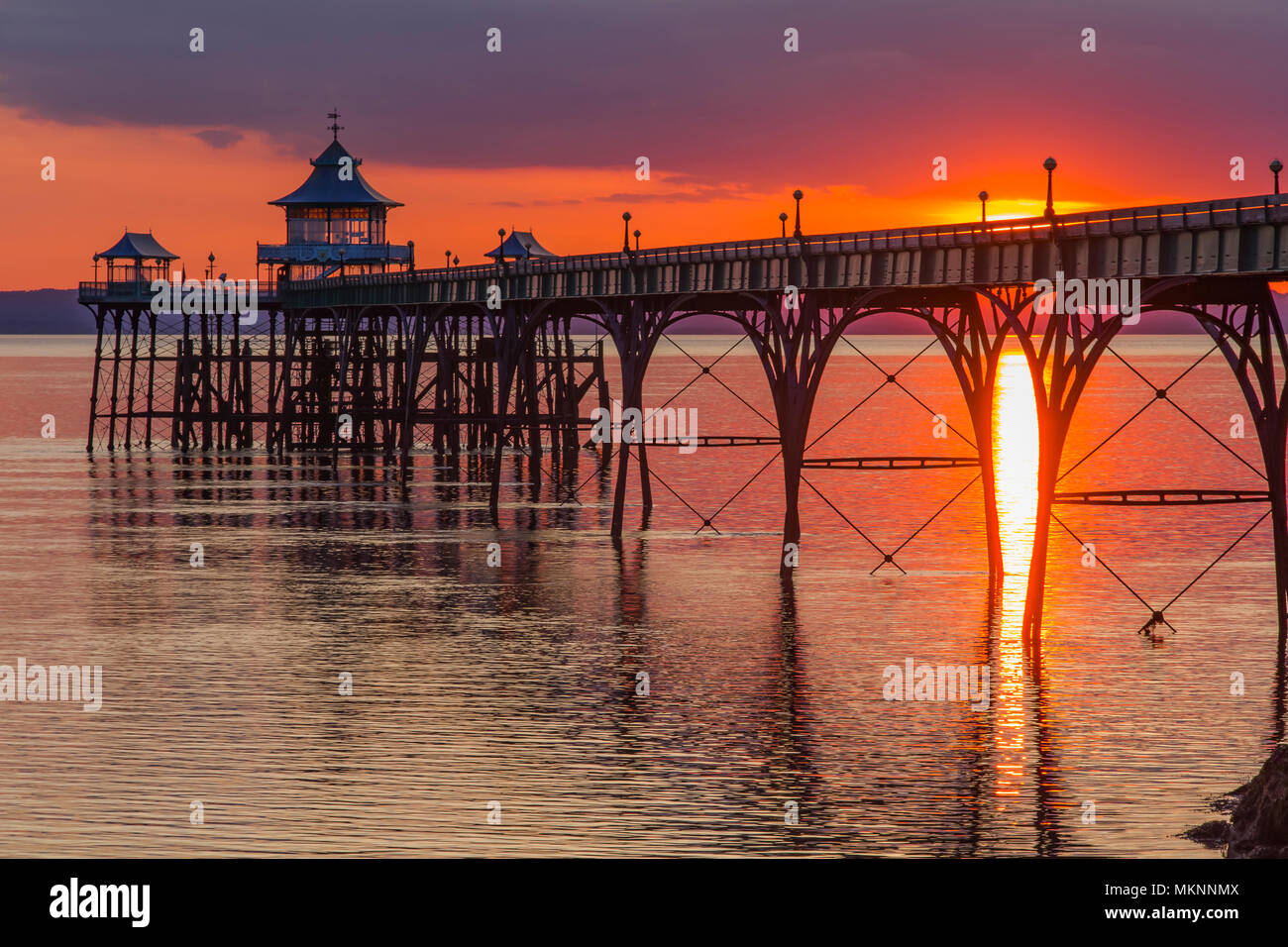 Sunshine through the pier legs hi-res stock photography and images - Alamy
