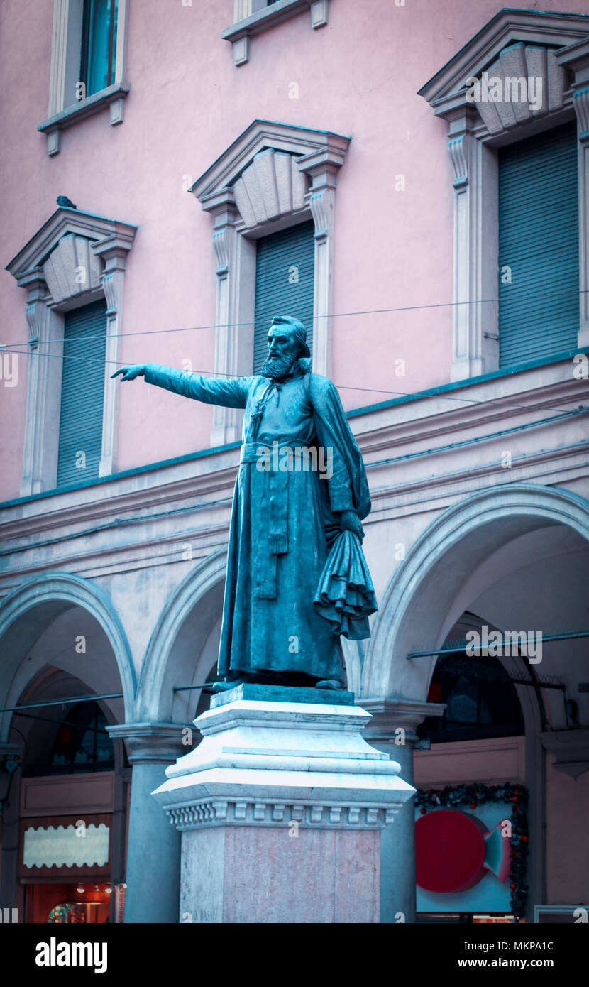 Ugo bassi statue hi-res stock photography and images - Alamy