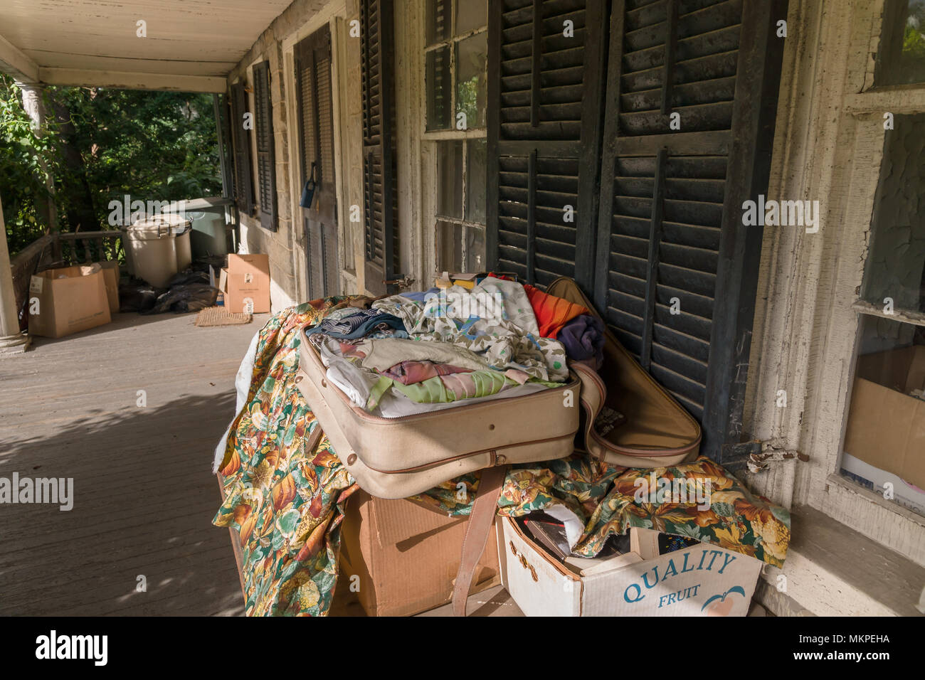 New jersey house exterior derelict hi-res stock photography and images ...