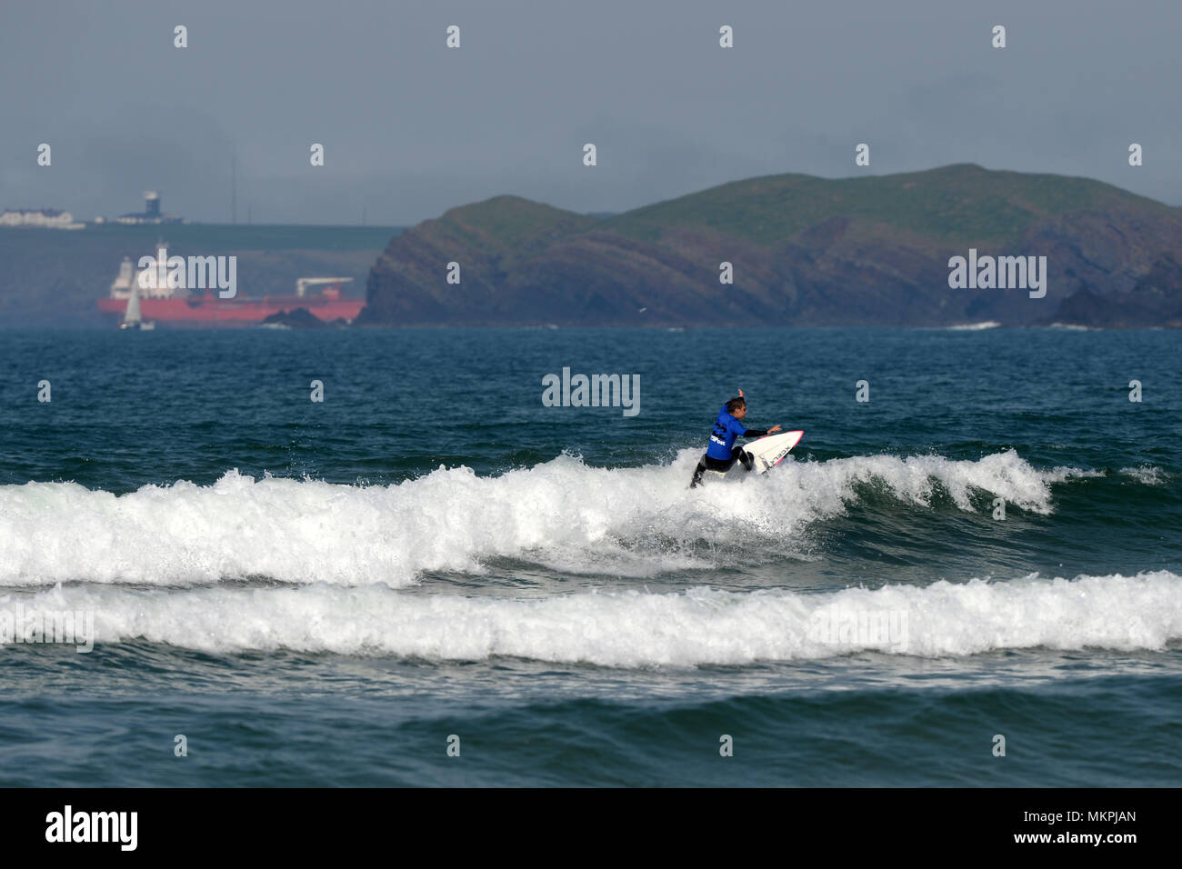 Tanker surfing hi-res stock photography and images - Alamy