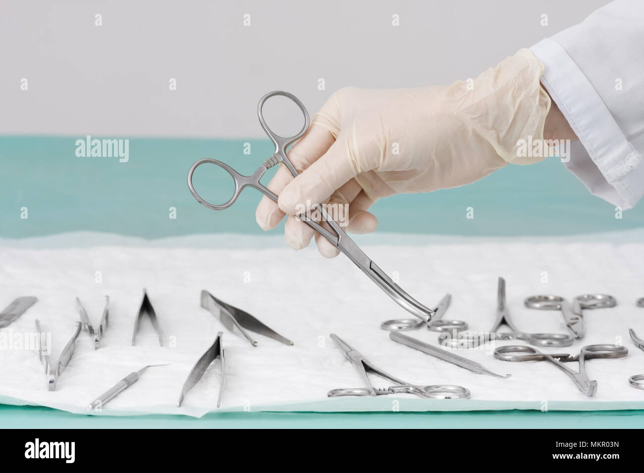 Surgical clamp hi-res stock photography and images - Alamy