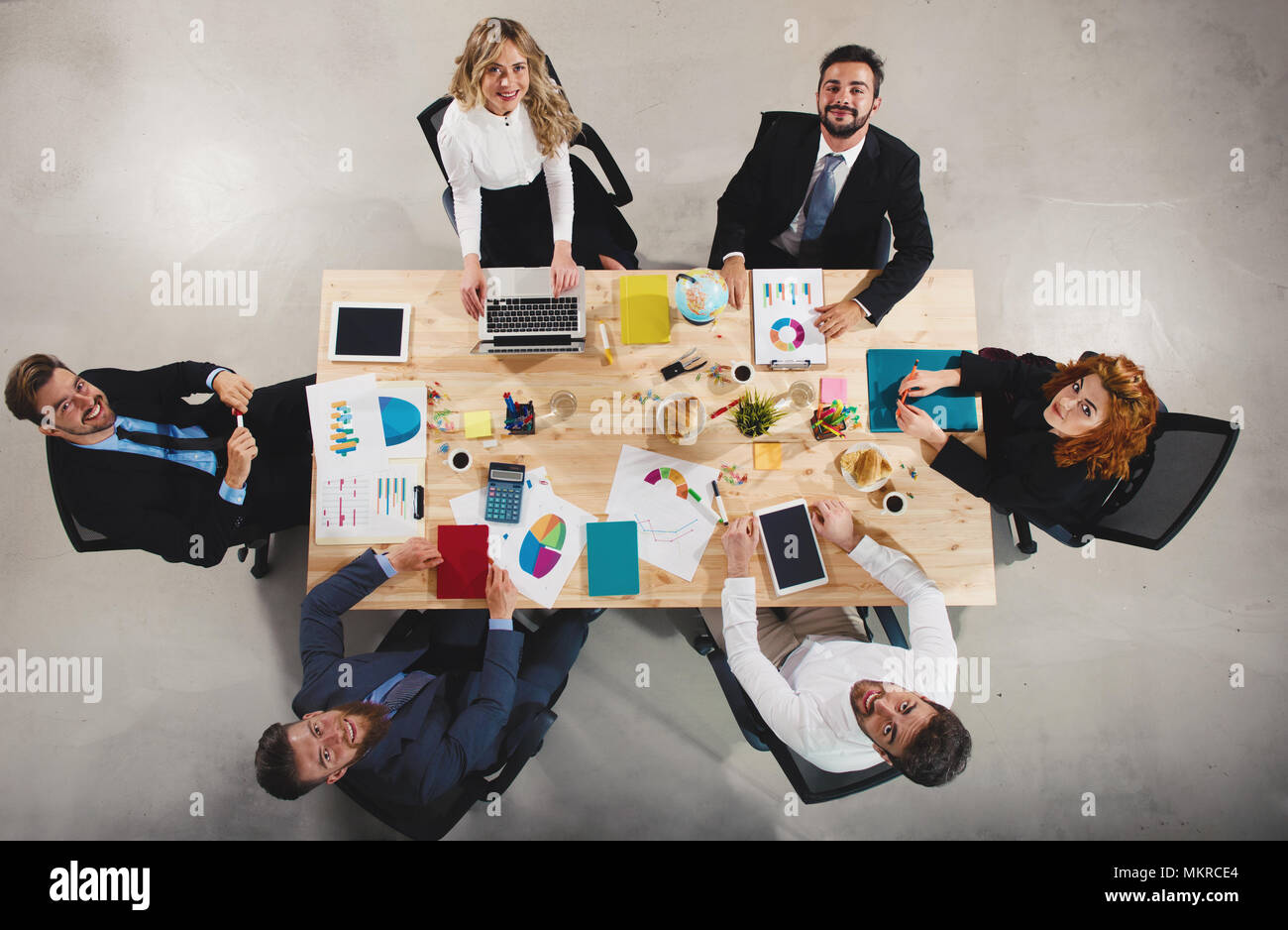 Teamwork team work leadership hi-res stock photography and images - Alamy