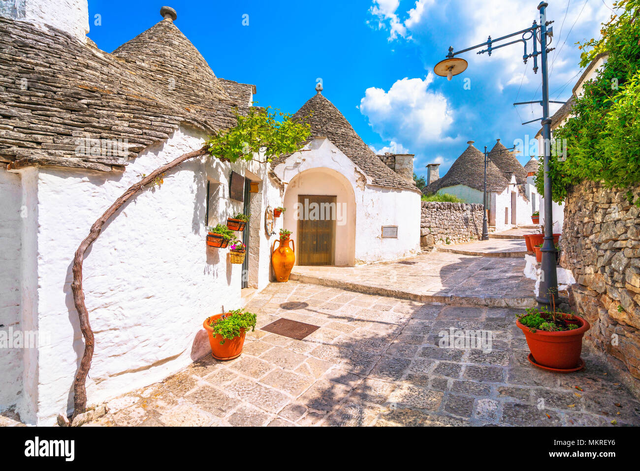 Trulli house hi-res stock photography and images - Alamy