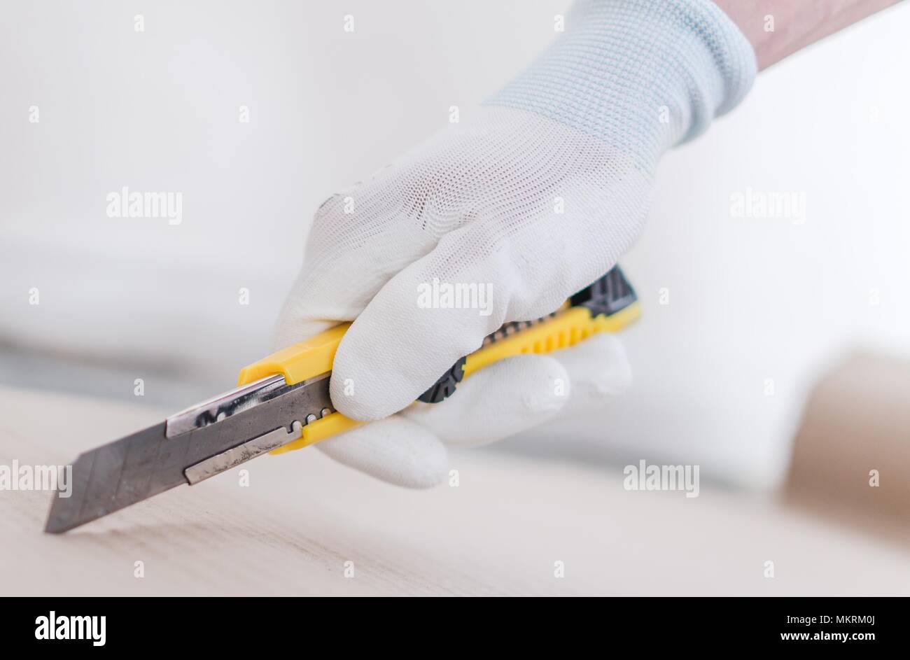 Wallpaper trim hi-res stock photography and images - Alamy