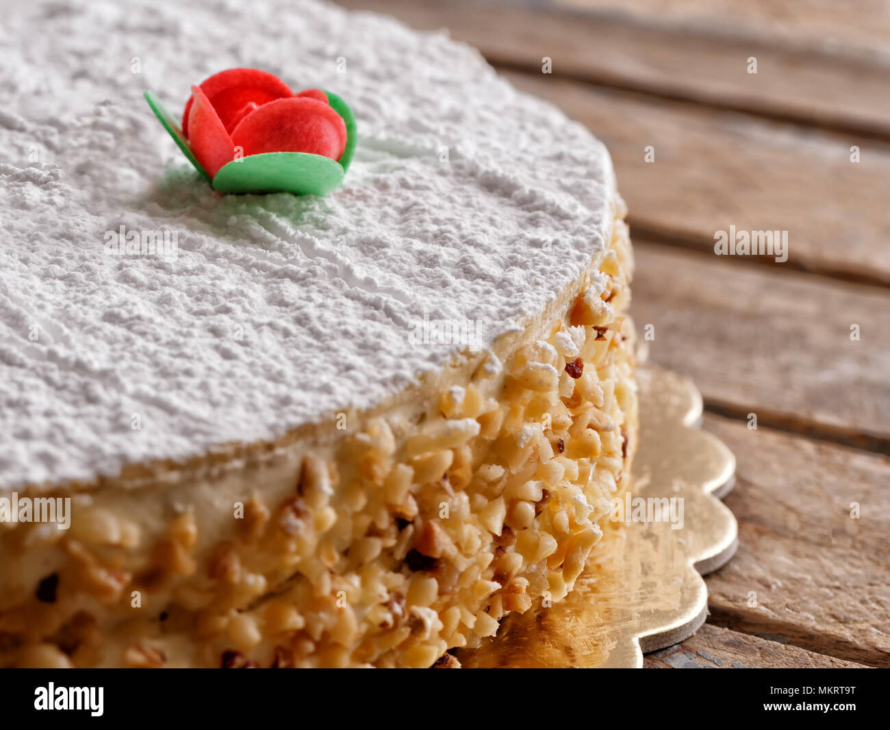 Cake with icing closeup Stock Photo - Alamy
