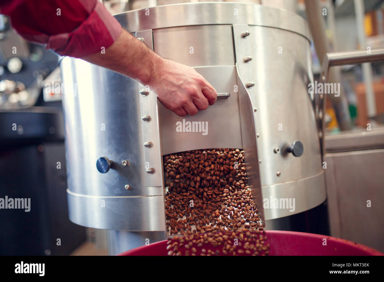 Opening coffee roaster beans hi-res stock photography and images - Alamy