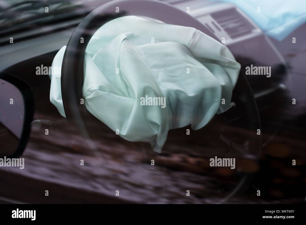 Crash test dummy airbag hi-res stock photography and images - Alamy