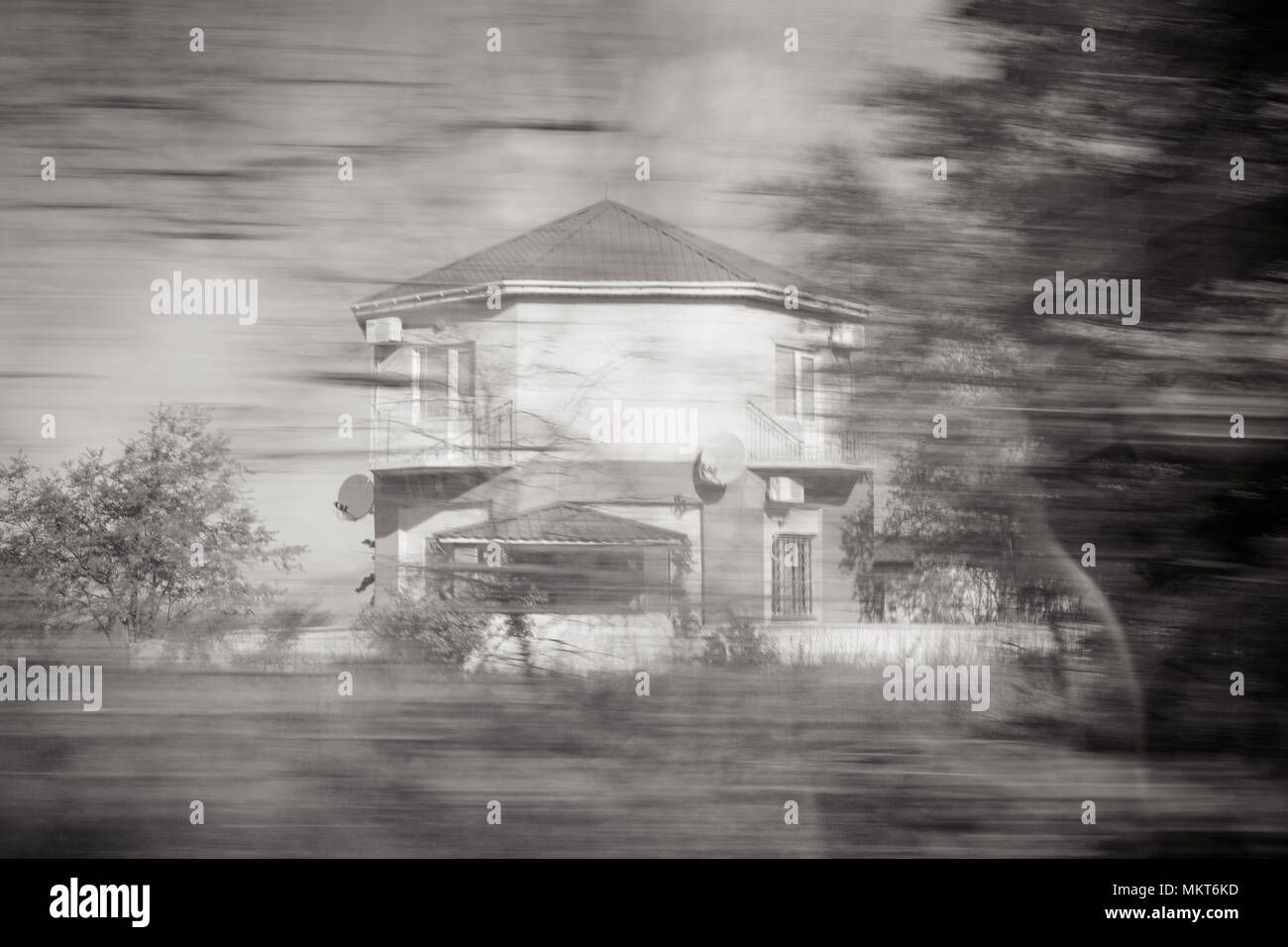 Flying house tornado hi-res stock photography and images - Alamy