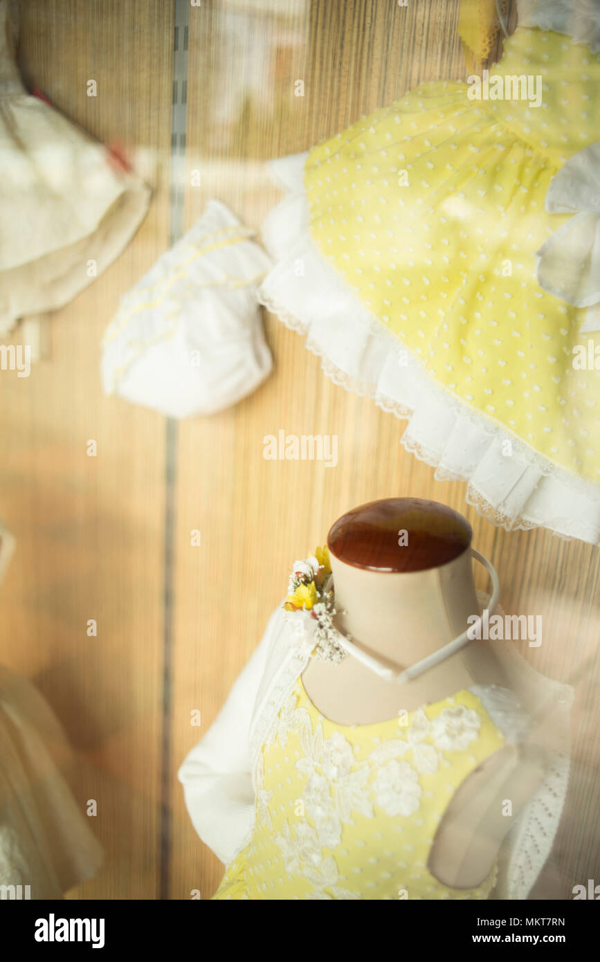 Childrenswear fashion shop window childrens store mannquins kids ...