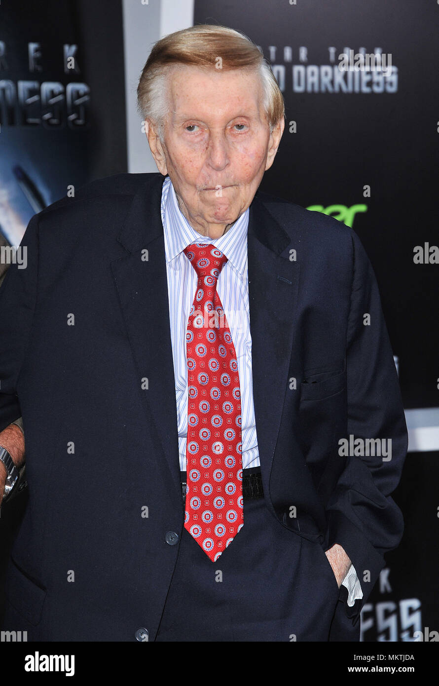Sumner Redstone arriving at Star Trek Into Darkness Premiere at the ...