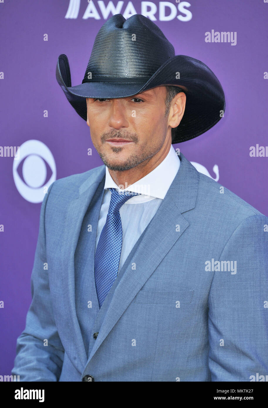 Tim mcgraw red carpet event hi-res stock photography and images - Alamy