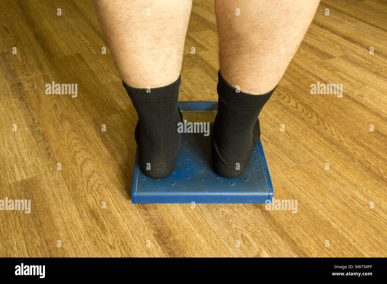 Male scales hi-res stock photography and images - Alamy