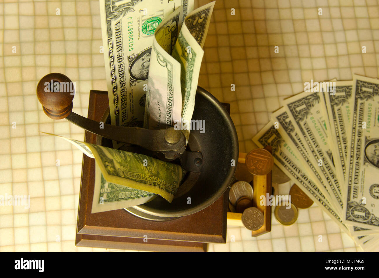 Old money hand dollar hi-res stock photography and images - Alamy