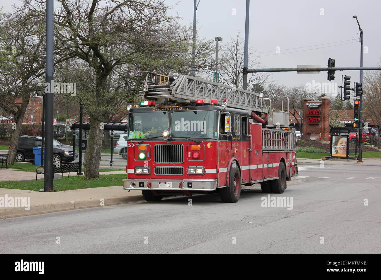 Chicago Fire Department Fire Engine Stock Photos & Chicago Fire ...