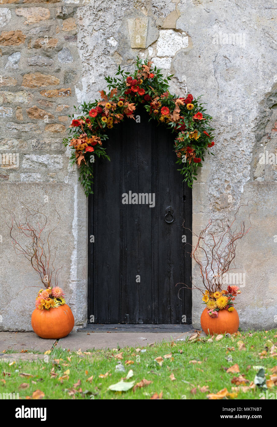Floral halloween display hi-res stock photography and images - Alamy