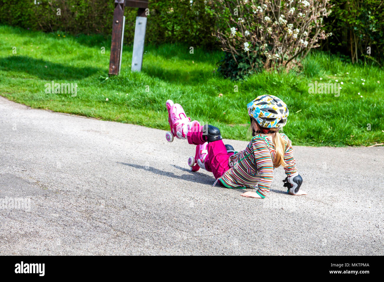 Sport accident girl hi-res stock photography and images - Alamy