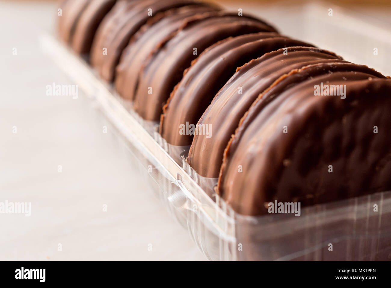Marshmallow And Chocolate Biscuits Stock Photos & Marshmallow And ...