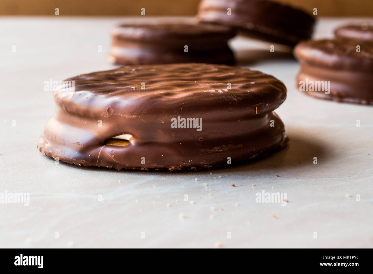 Marshmallow And Chocolate Biscuits Stock Photos & Marshmallow And ...