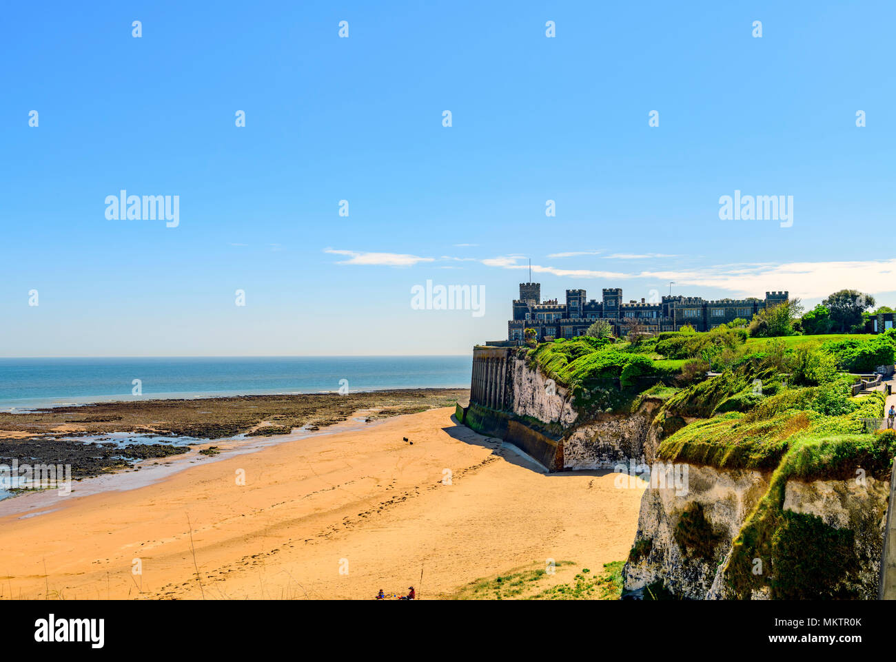 Kings gate castle hi-res stock photography and images - Alamy