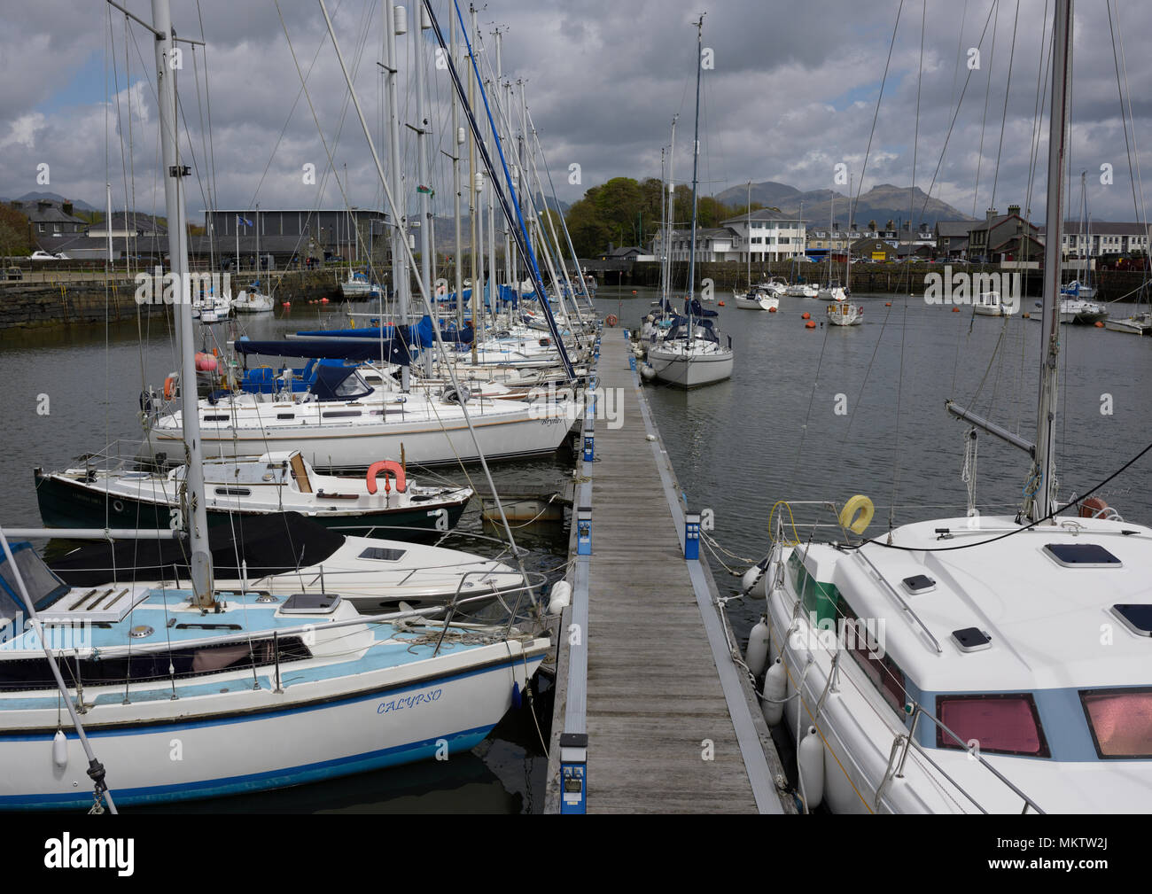 Porthmadog Harbour High Resolution Stock Photography and Images - Alamy