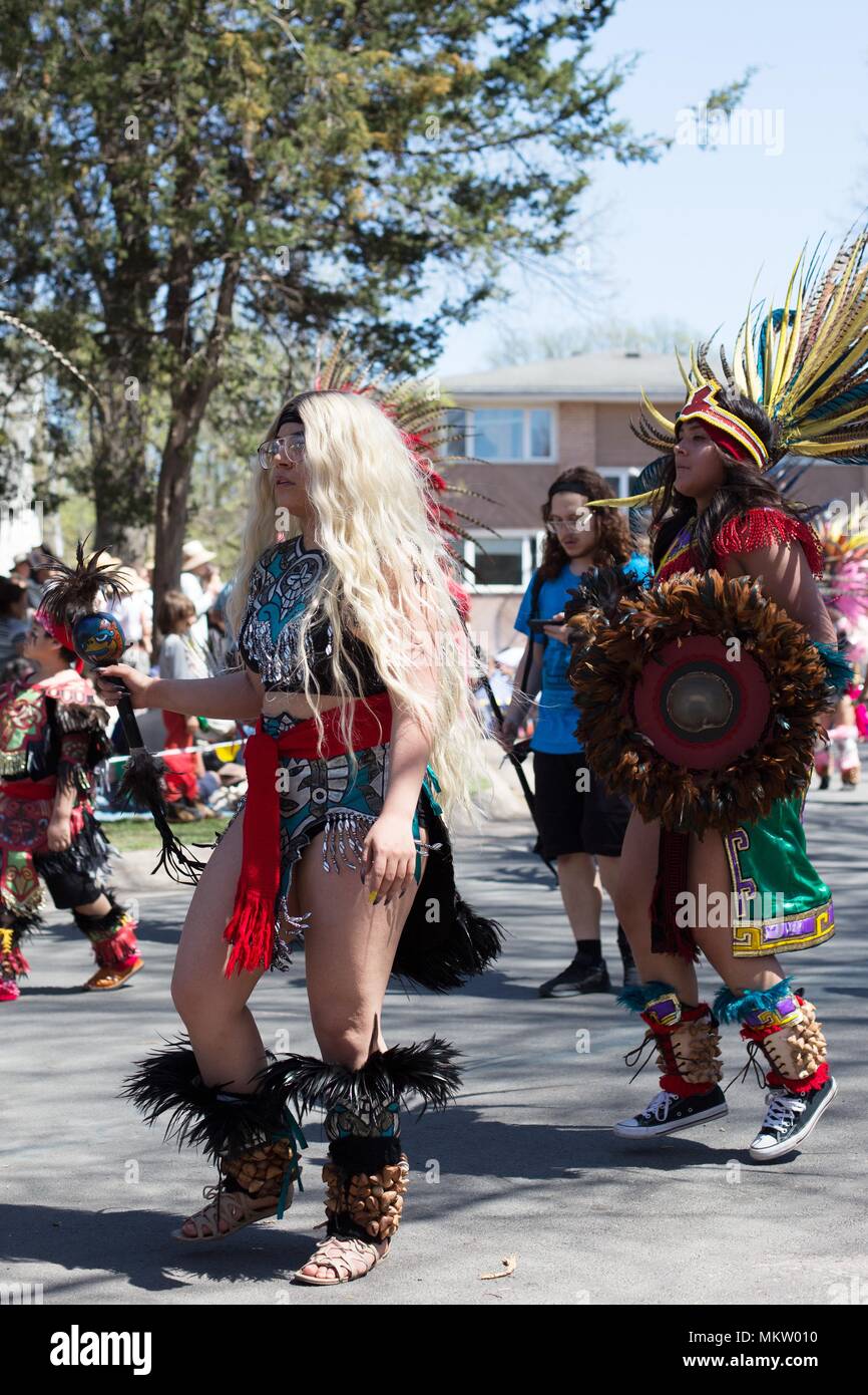 Kalpulli Ketzal Coatlicue dancers at the May Day parade and festival in ...
