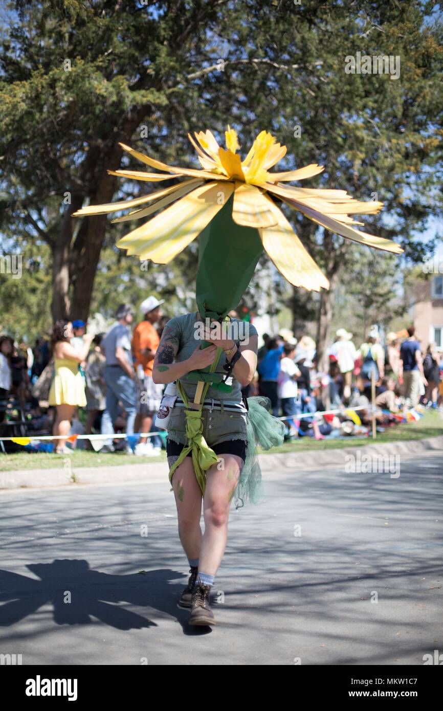 May day flower festival hi-res stock photography and images - Alamy
