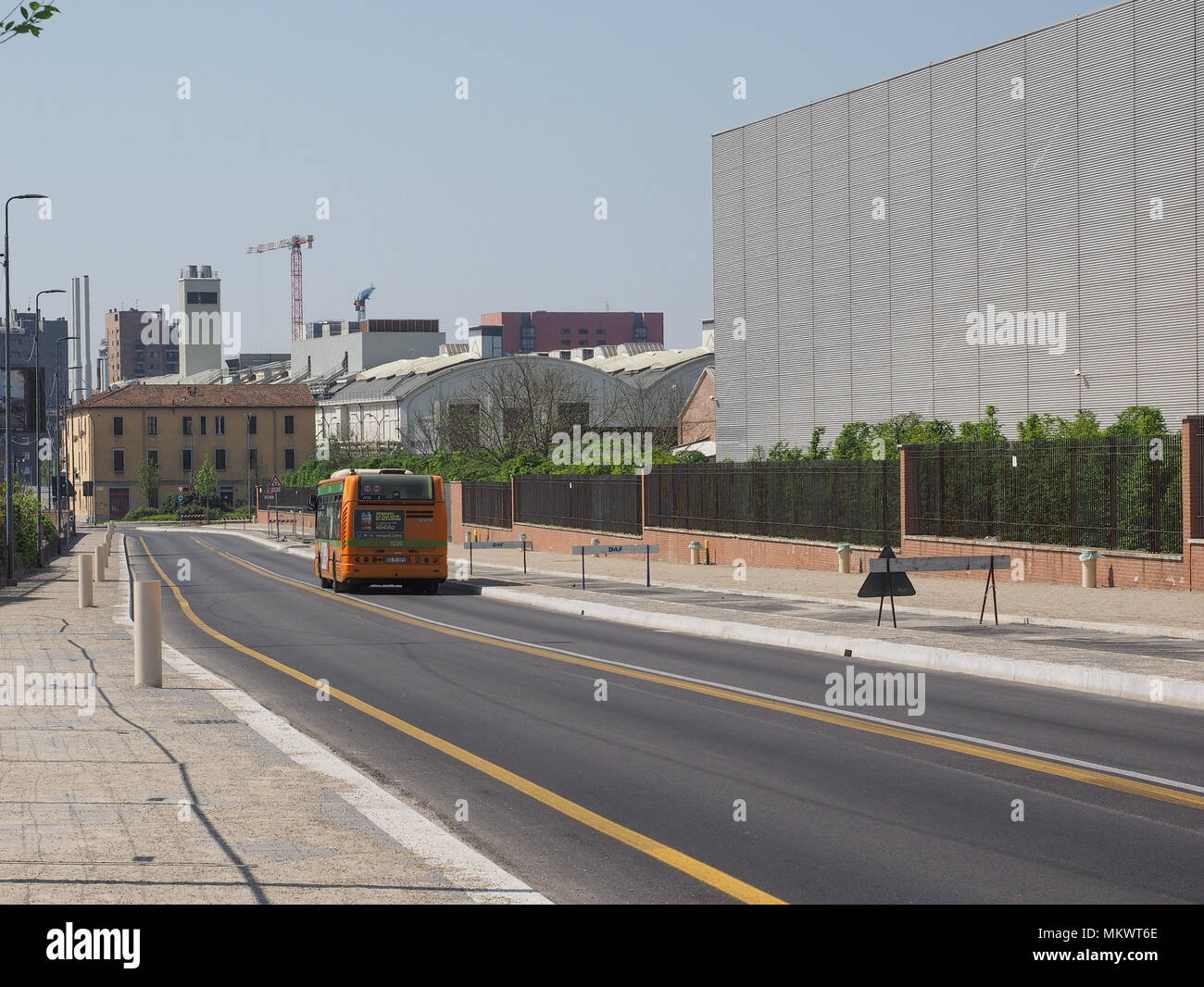 Atm milano hi-res stock photography and images - Alamy