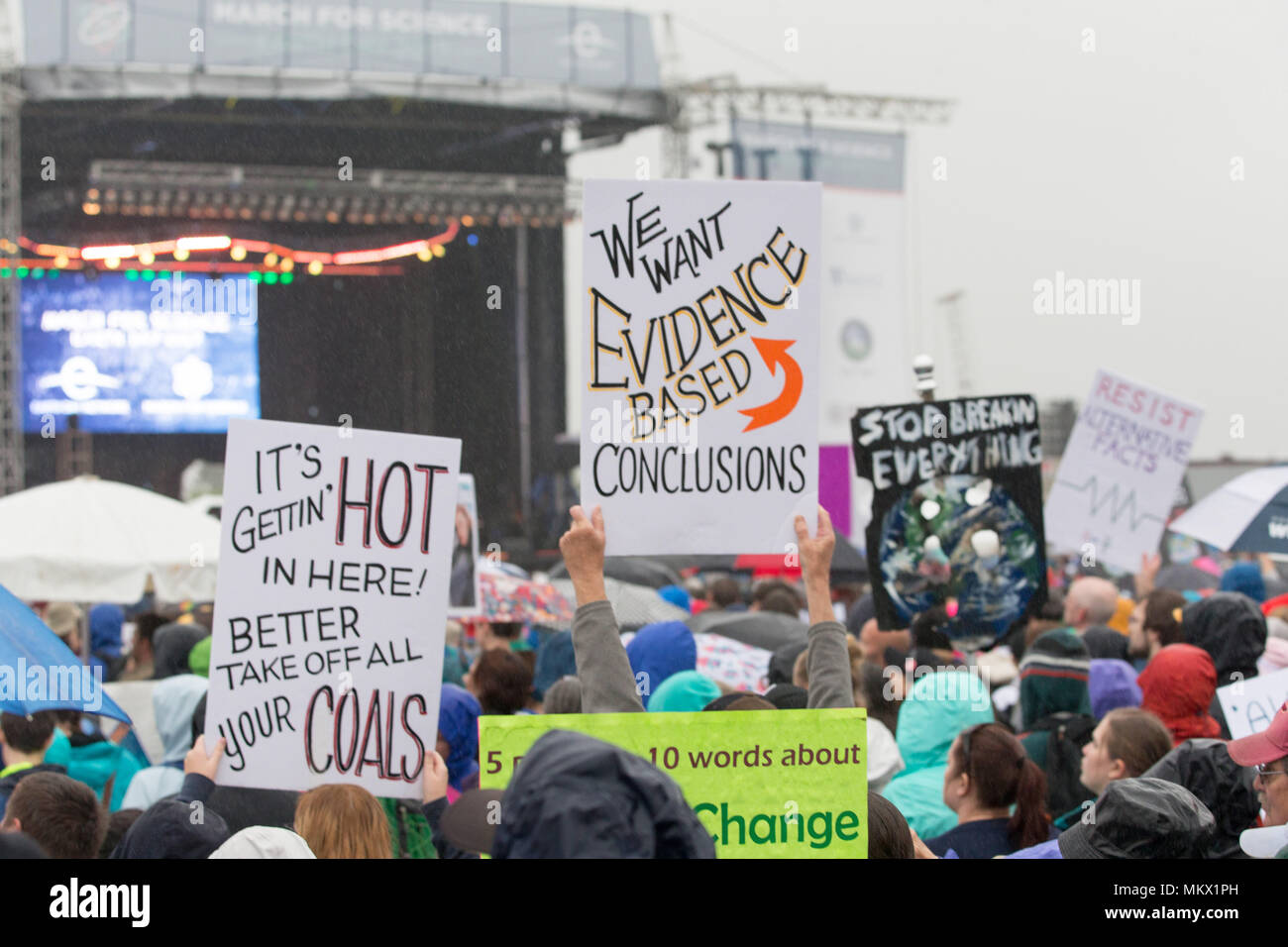 Science signs protest hi-res stock photography and images - Alamy