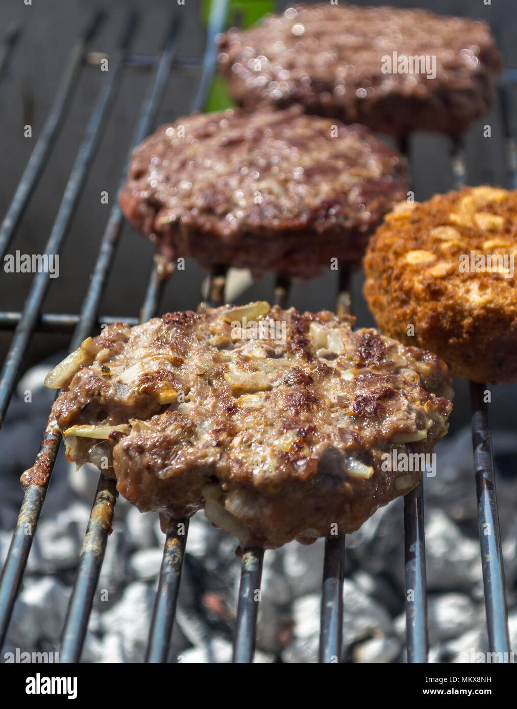 Beef mince bbq hi-res stock photography and images - Alamy