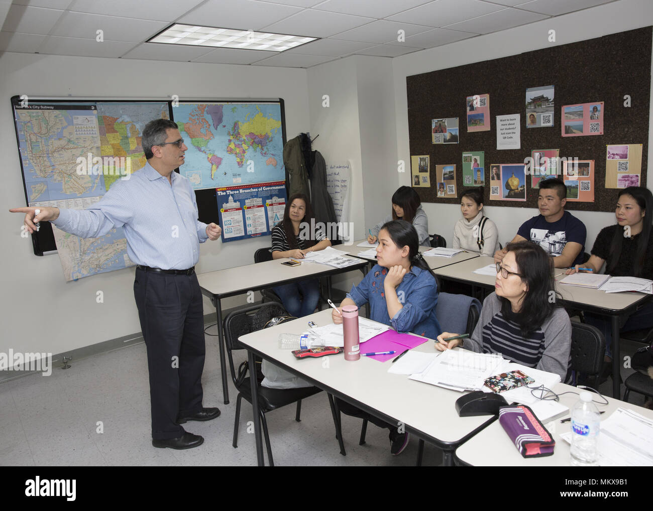 Adults learning a second language hi-res stock photography and images ...