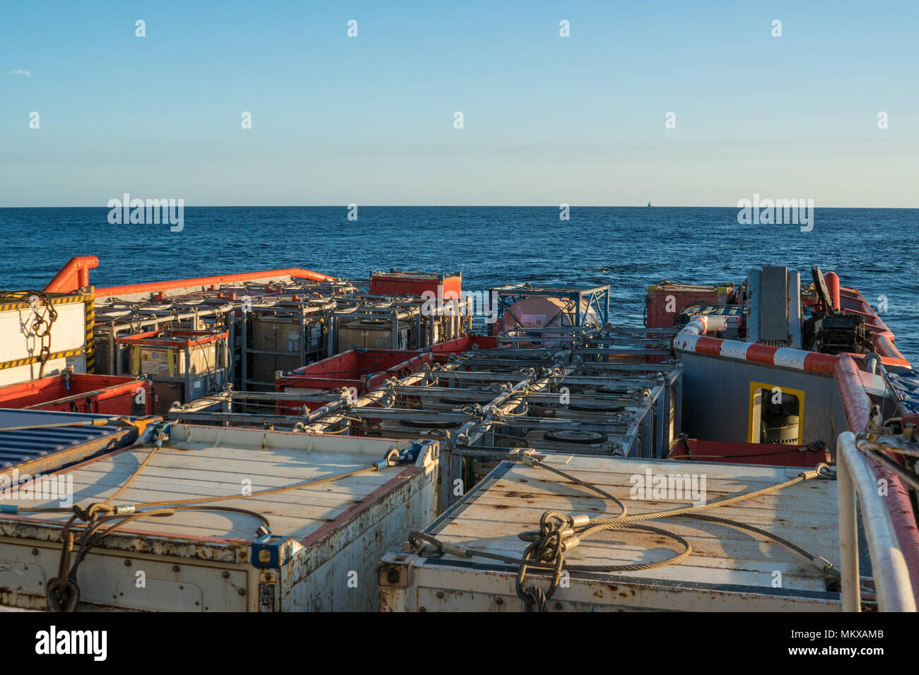 Oil rig supply boat hi-res stock photography and images - Alamy