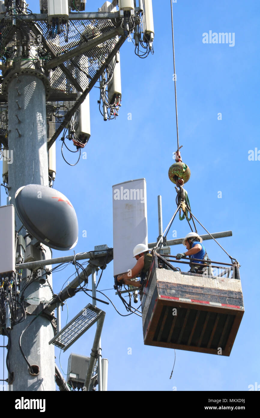 Cell tower repair hi-res stock photography and images - Alamy