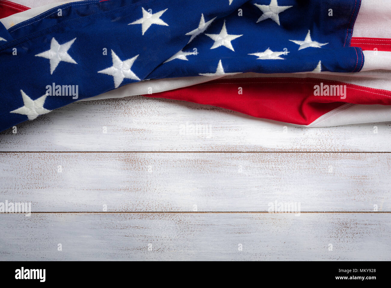 Old worn american flag memorial hi-res stock photography and images - Alamy