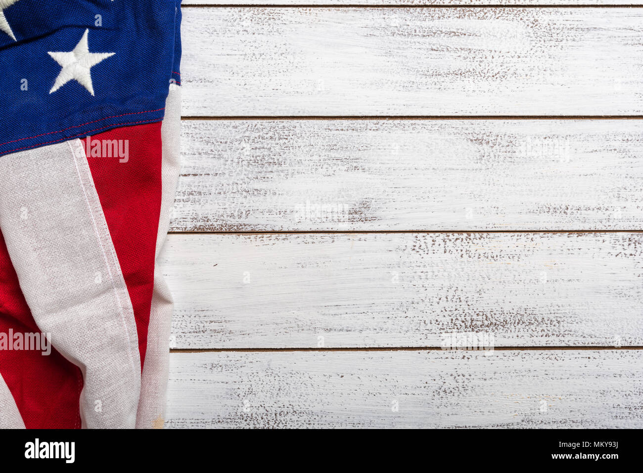 Old worn american flag memorial hi-res stock photography and images - Alamy