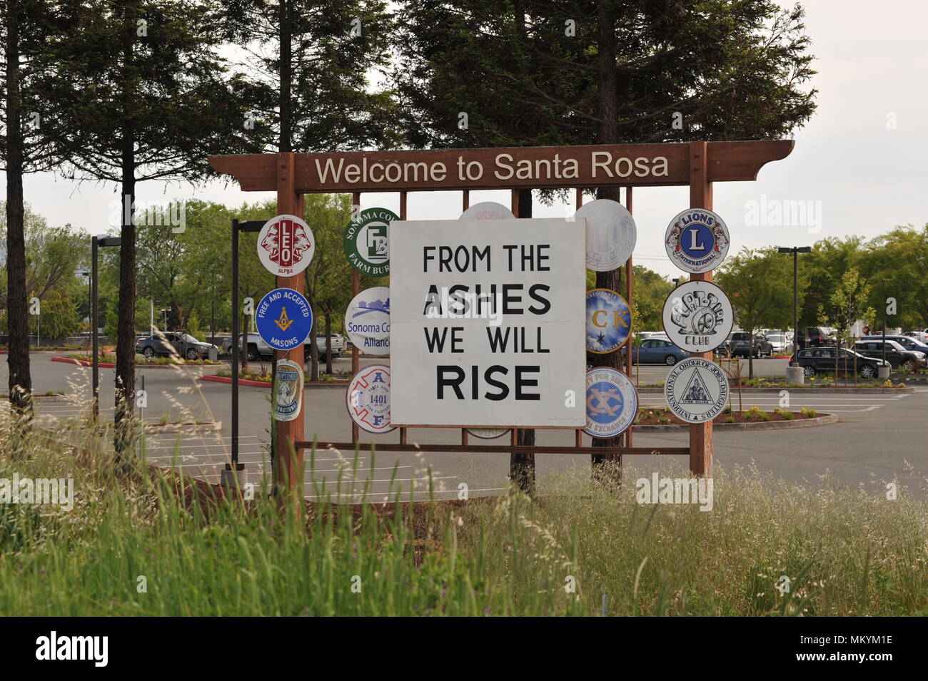 Welcome california highway sign hi-res stock photography and images - Alamy