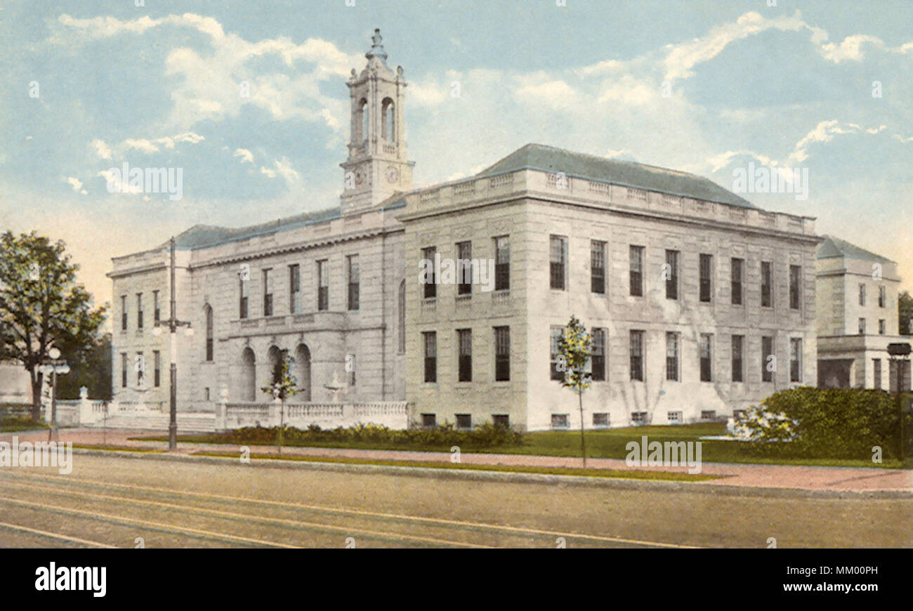 Arlington Town Hall. Arlington. 1915 Stock Photo - Alamy