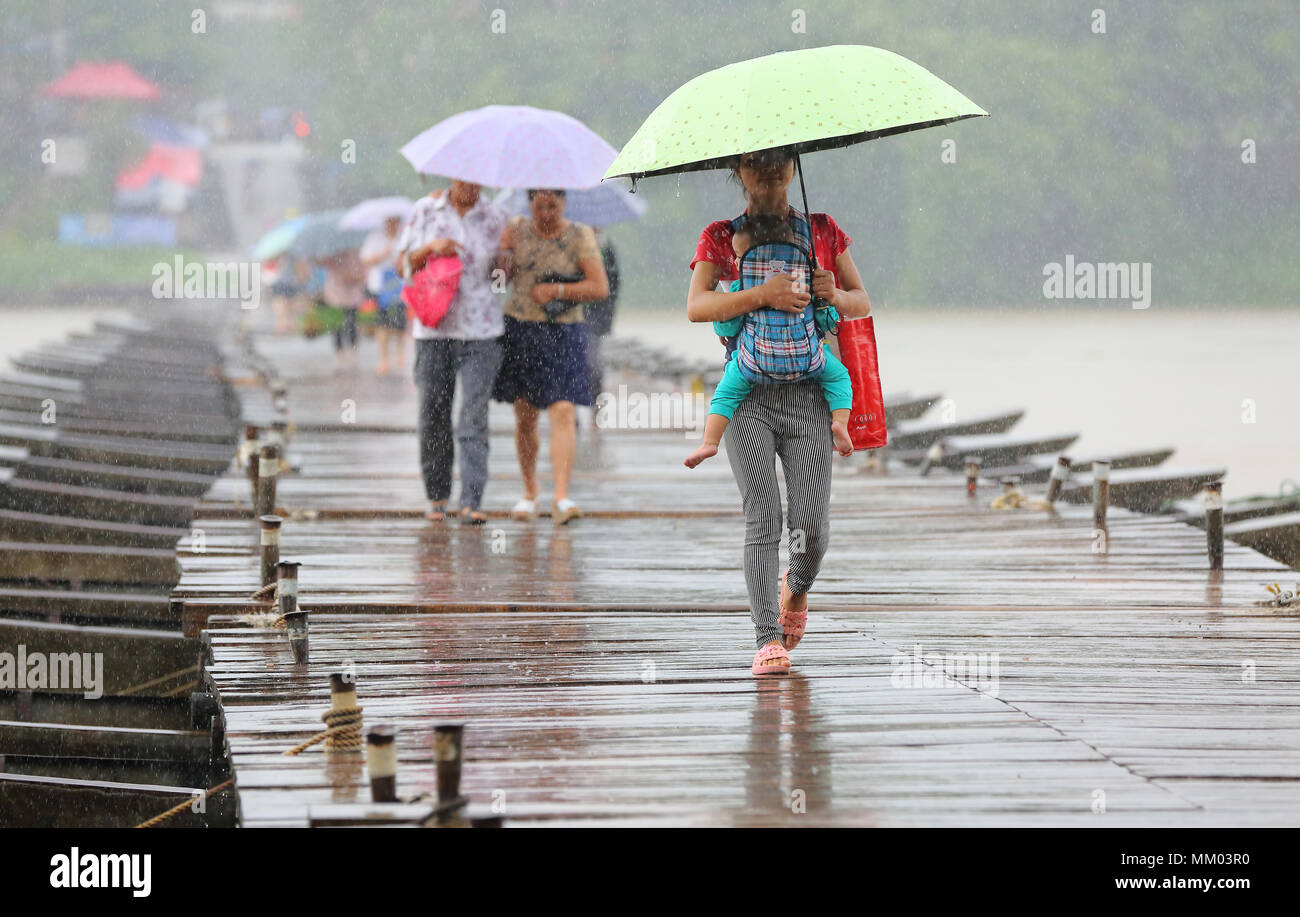 Ganzh, Ganzh, China. 9th May, 2018. Ganzhou, CHINA-8th May 2018: Local ...