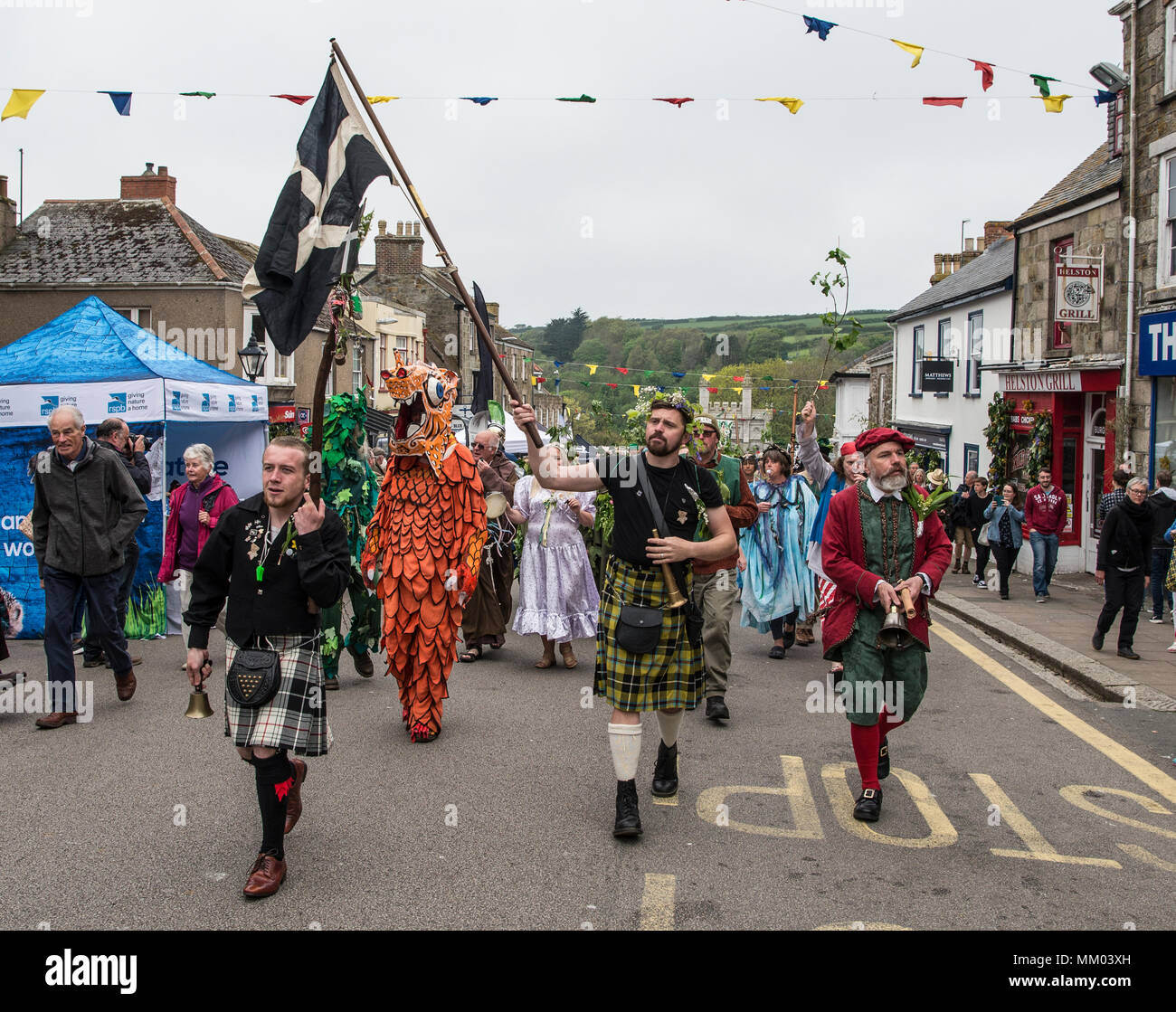 Furry dance helston hi-res stock photography and images - Alamy
