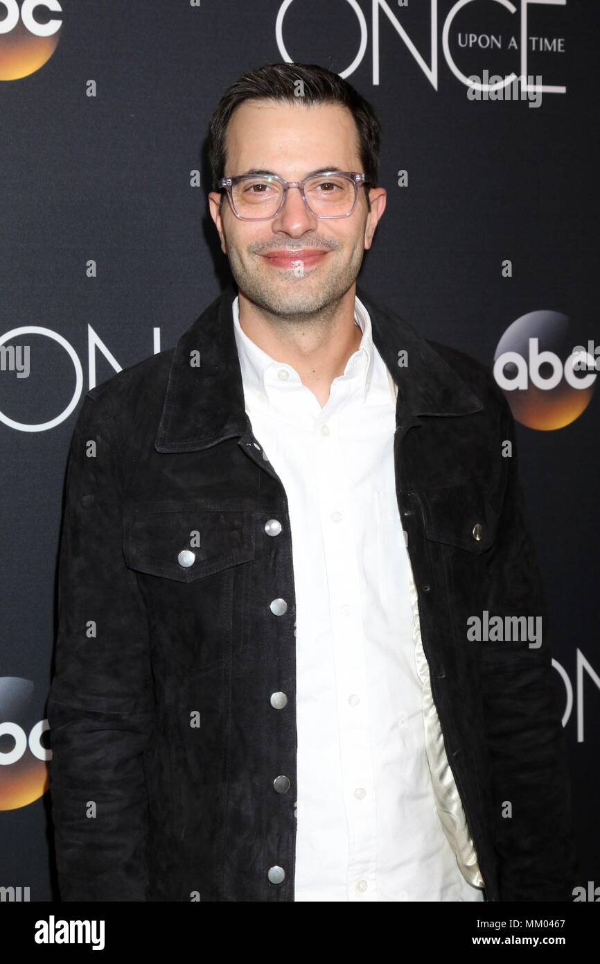 Edward kitsis hi-res stock photography and images - Alamy